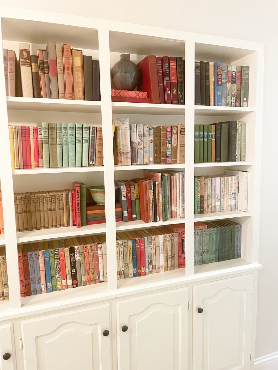 How do you build a home library? – Yellow House Story Shoppe